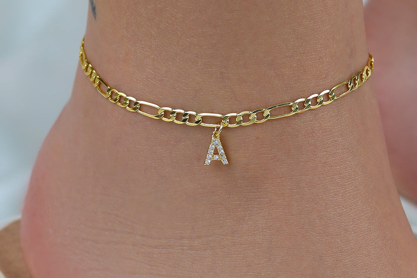 Subtle Allure: Step into Elegance with Our Dainty Anklet Collection ...